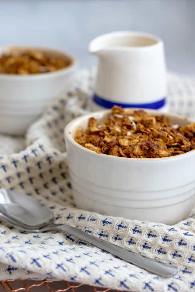 Pear and Ginger Crumble with a Oaty Topping I Georgie Eats