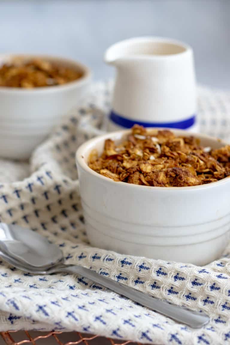 Pear and Ginger Crumble with a Oaty Topping I Georgie Eats