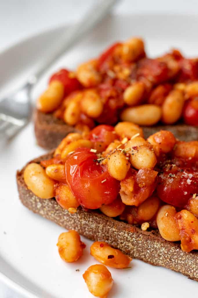 Healthy BBQ Baked Beans On Toast Recipe I Georgie Eats