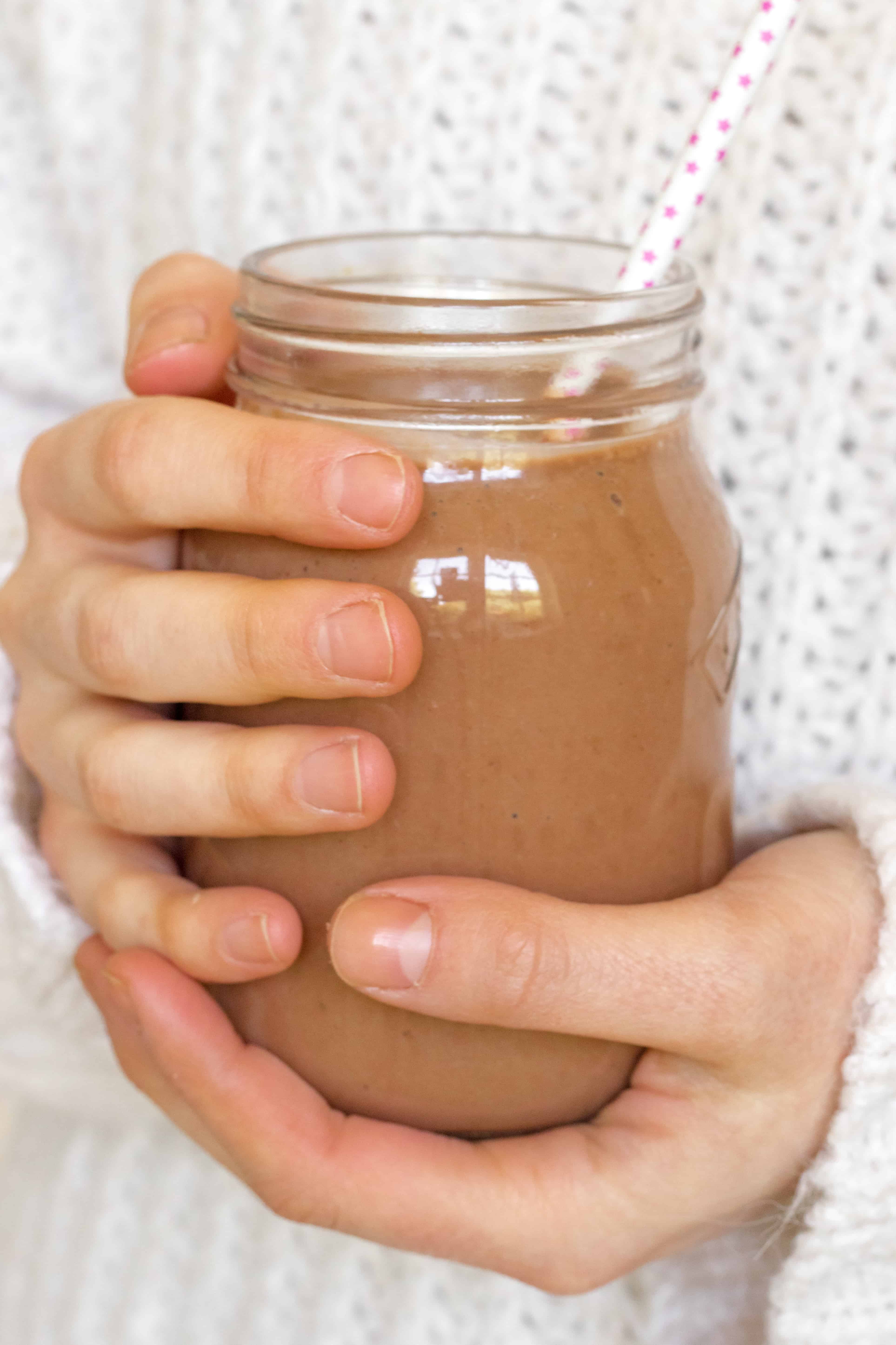 Healthy Chocolate Breakfast Shake I Georgie Eats