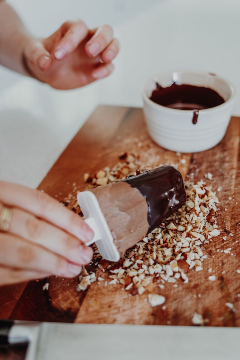Healthy Vegan Chocolate Fudge Ice Lollies I Georgie Eats